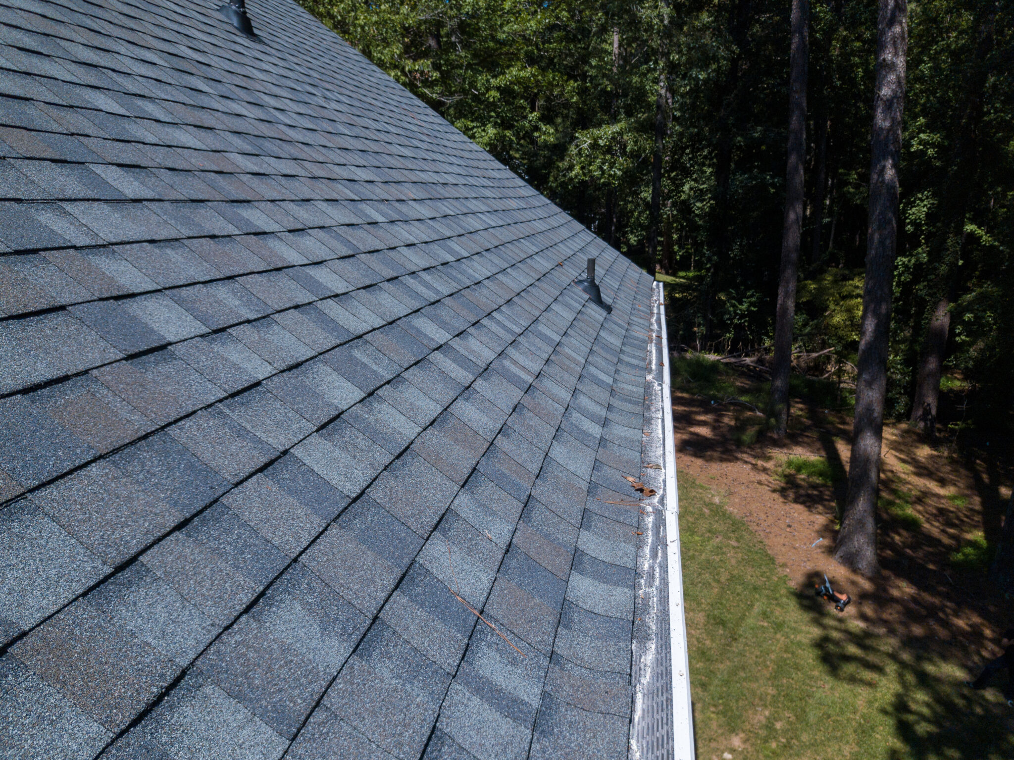 5 Best Roof Shingles For Durability & Style (GAF, Owens...)